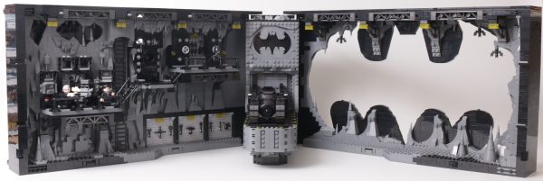 LEGO Batman 76252 Batcave – Shadow Box review