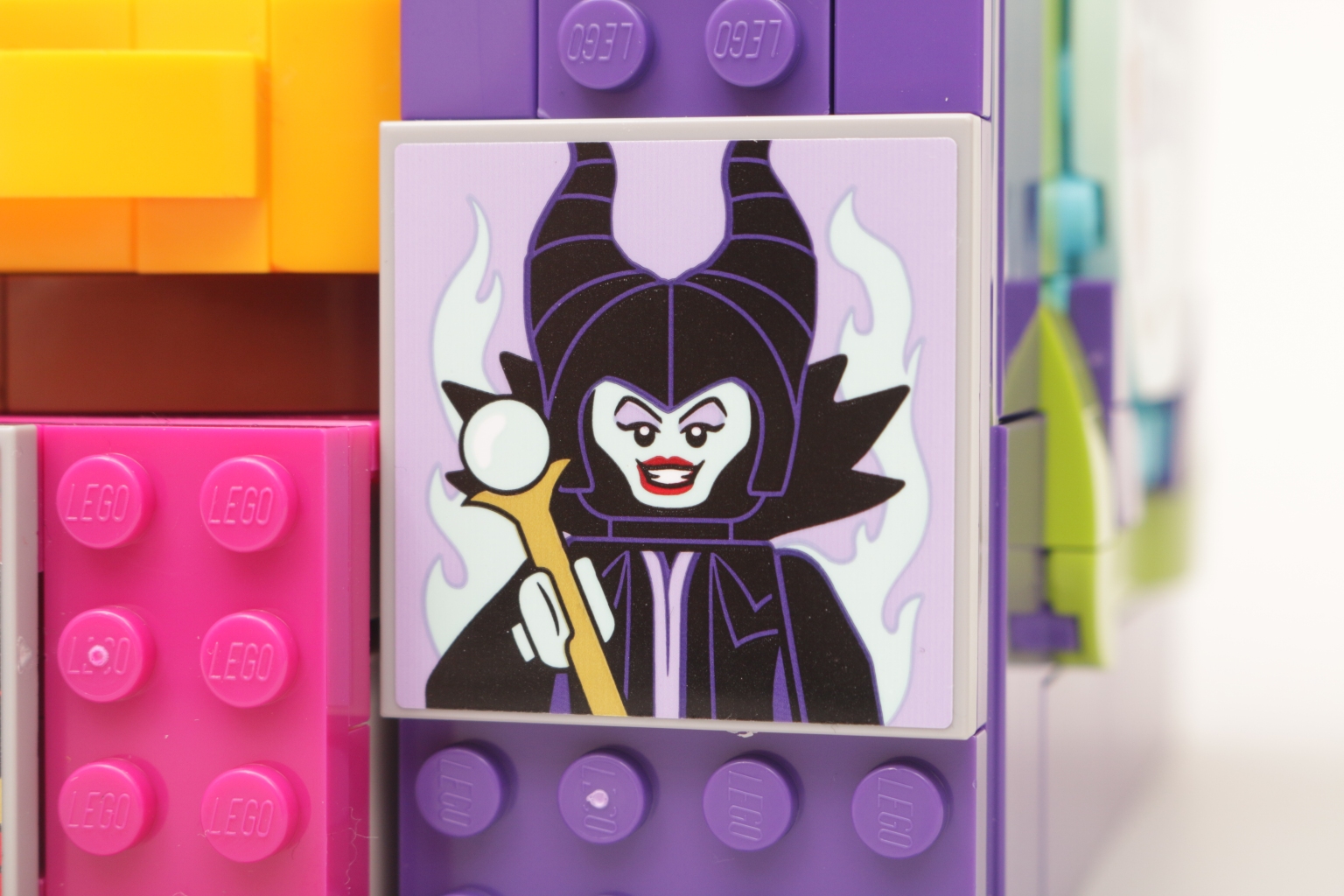 LEGO Disney 100 43227 Villain Icons review and gallery