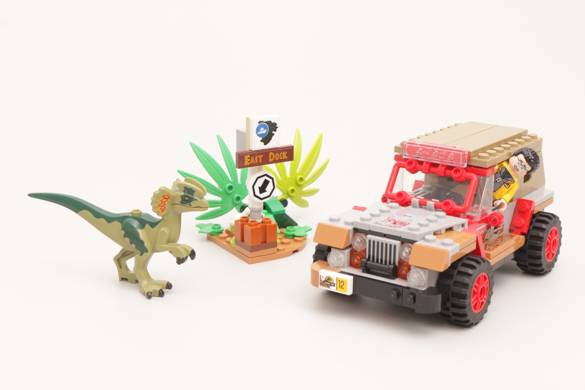 LEGO Jurassic Park 76958 Dilophosaurus Ambush review