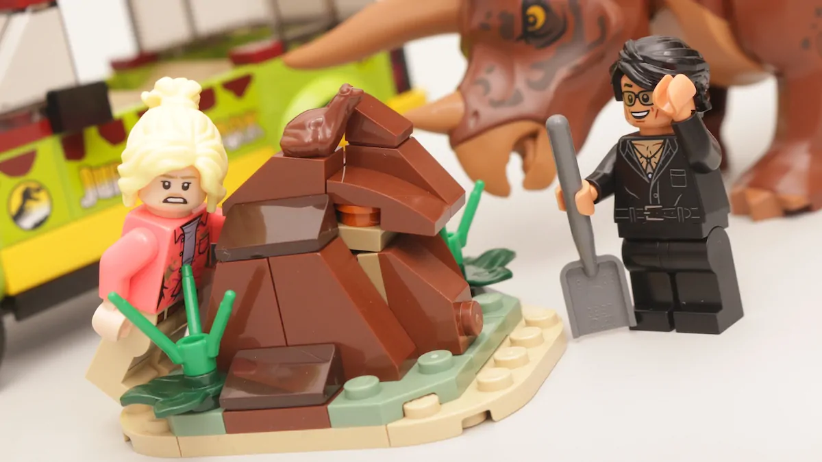 LEGO Jurassic Park 76959 Triceratops Research review