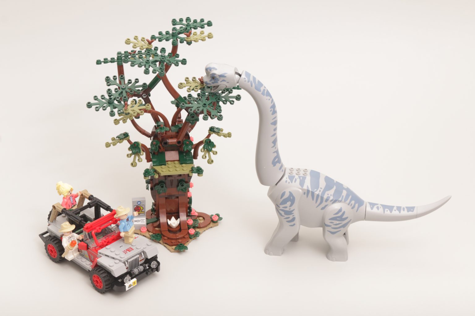 LEGO Jurassic Park 76960 Brachiosaurus Discovery review