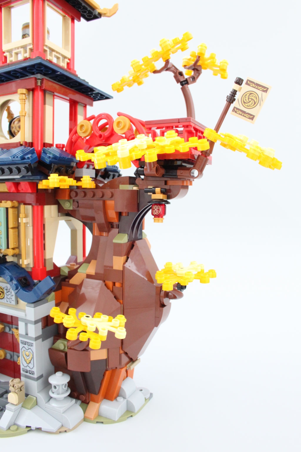 LEGO 71795 Temple of the Dragon Energy Cores review