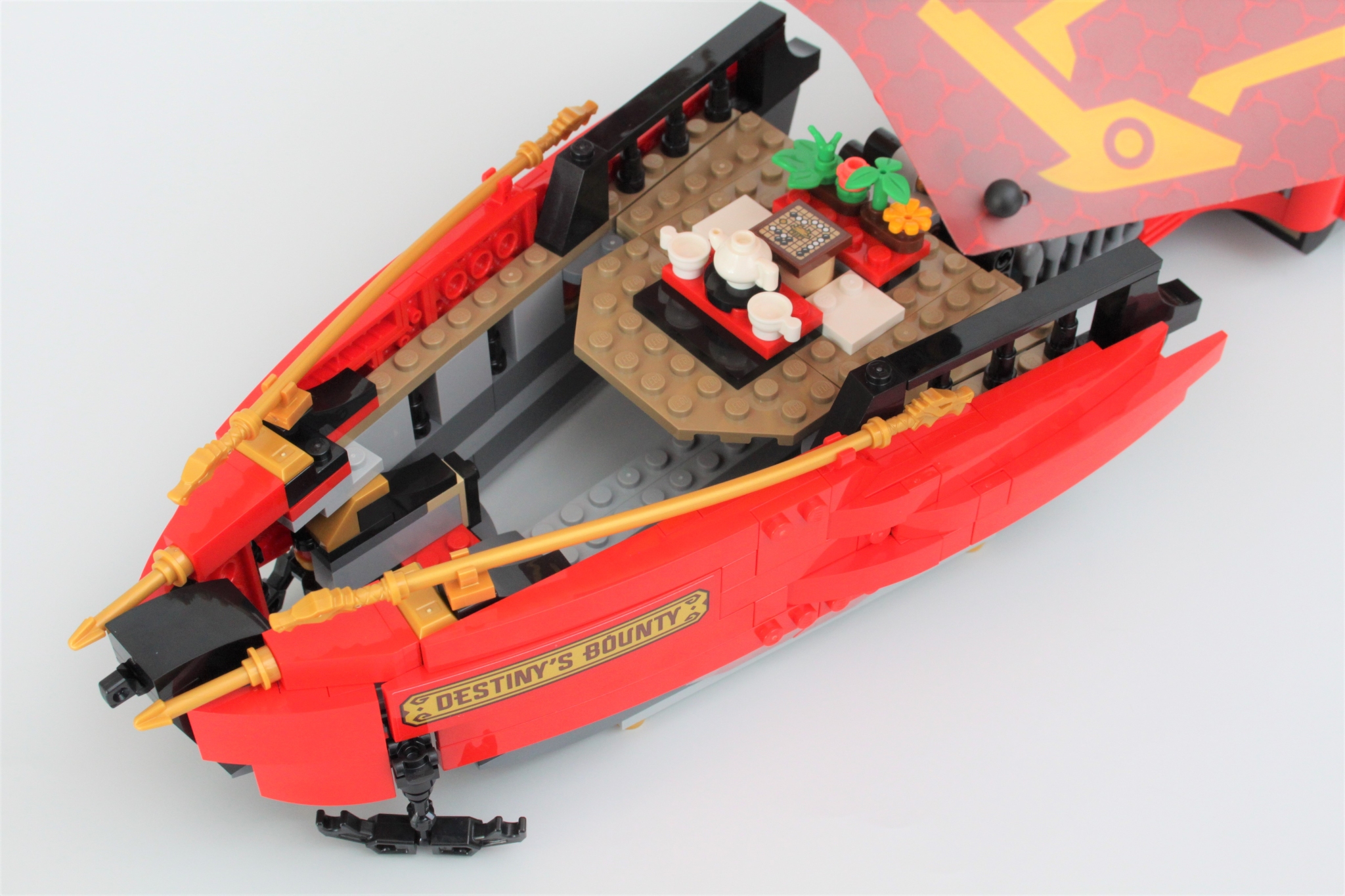 LEGO 71797 Destiny’s Bounty – race against time review
