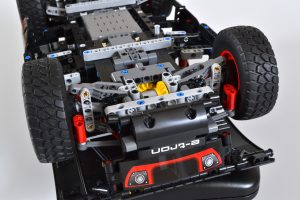 LEGO Technic 42160 Audi RS Q e-tron electric car review