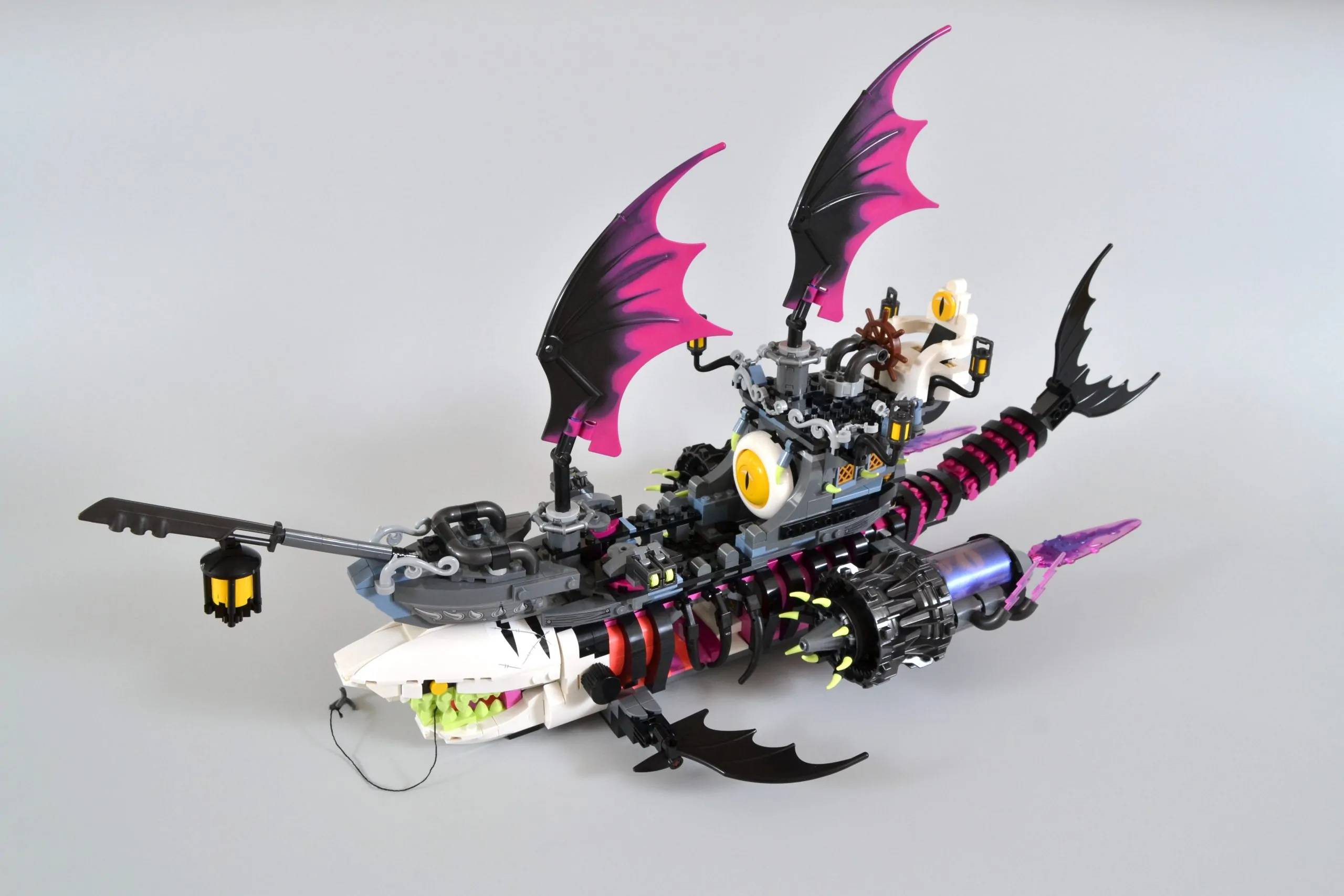 LEGO DREAMZzz 71469 Nightmare Shark Ship review