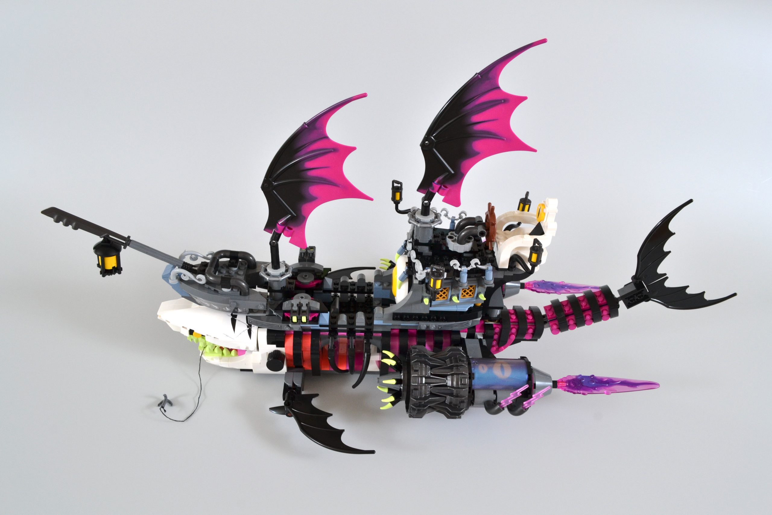 LEGO DREAMZzz 71469 Nightmare Shark Ship review