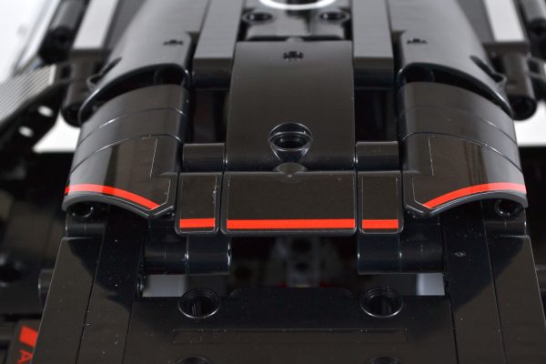 LEGO Technic 42160 Audi RS Q e-tron electric car review