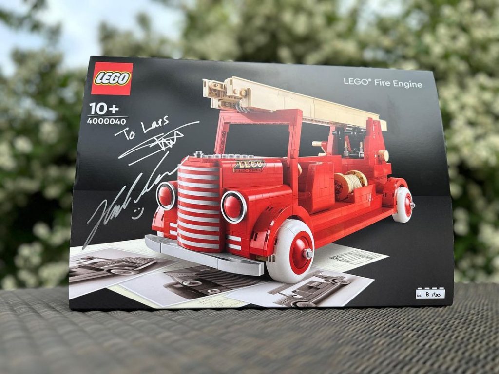LEGO Inside Tour 2023 exclusive set revealed