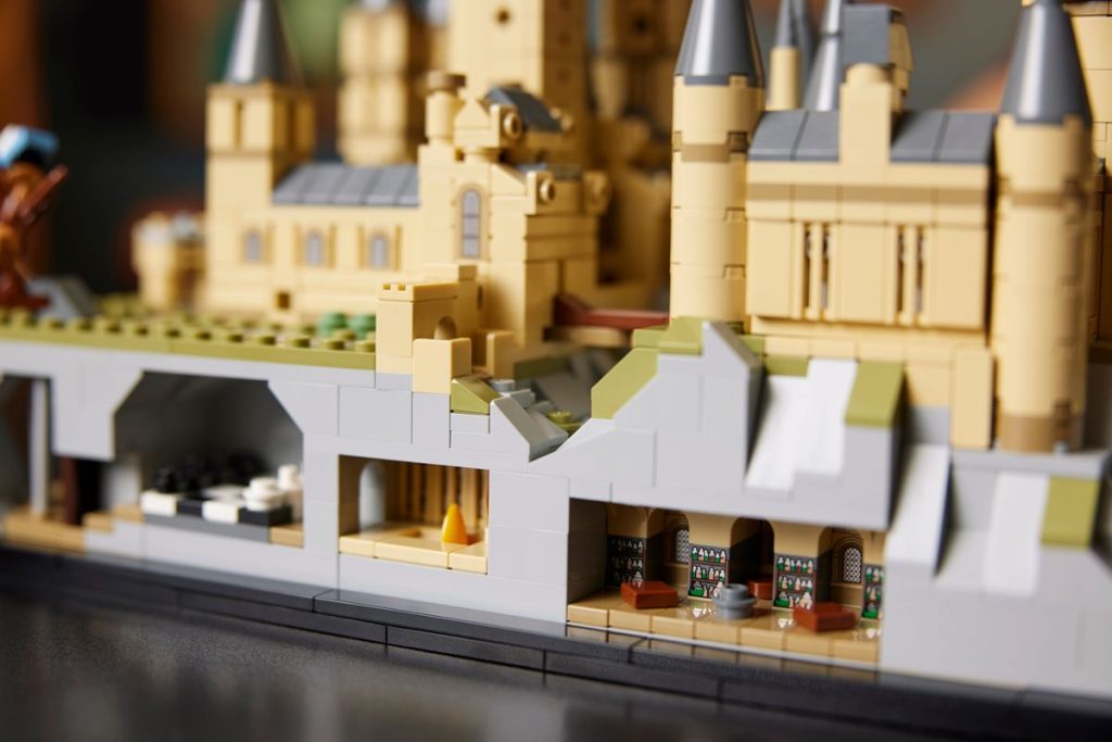 New LEGO Hogwarts Castle and Grounds set spotted online