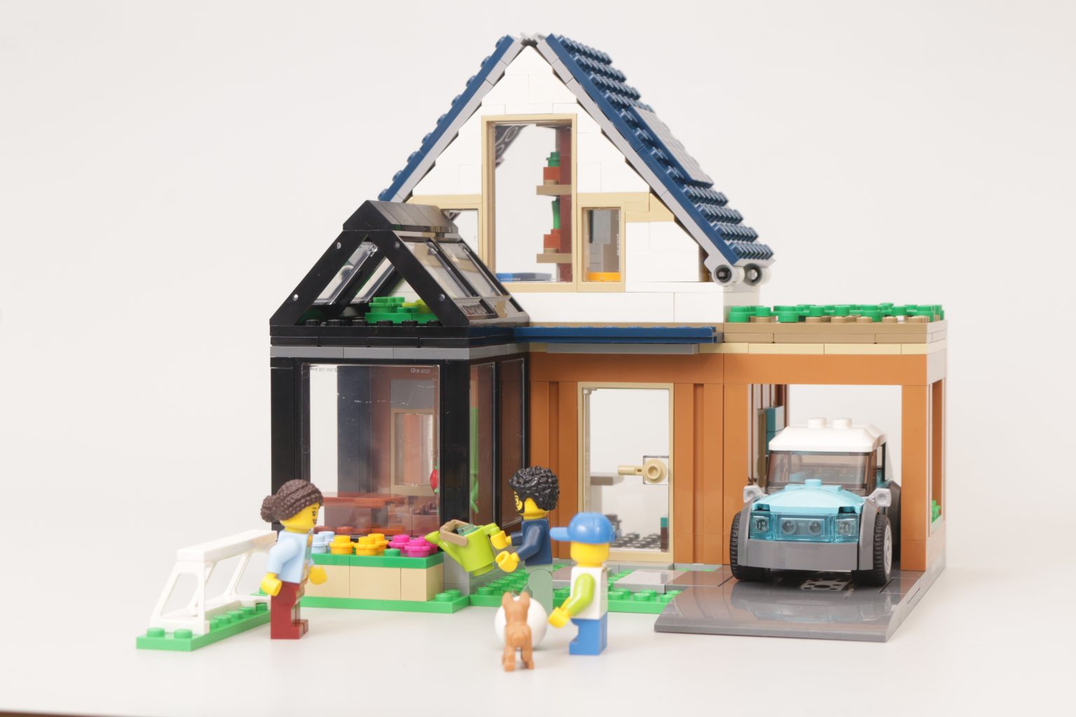 LEGO City 60398 Family House and Electric Car review