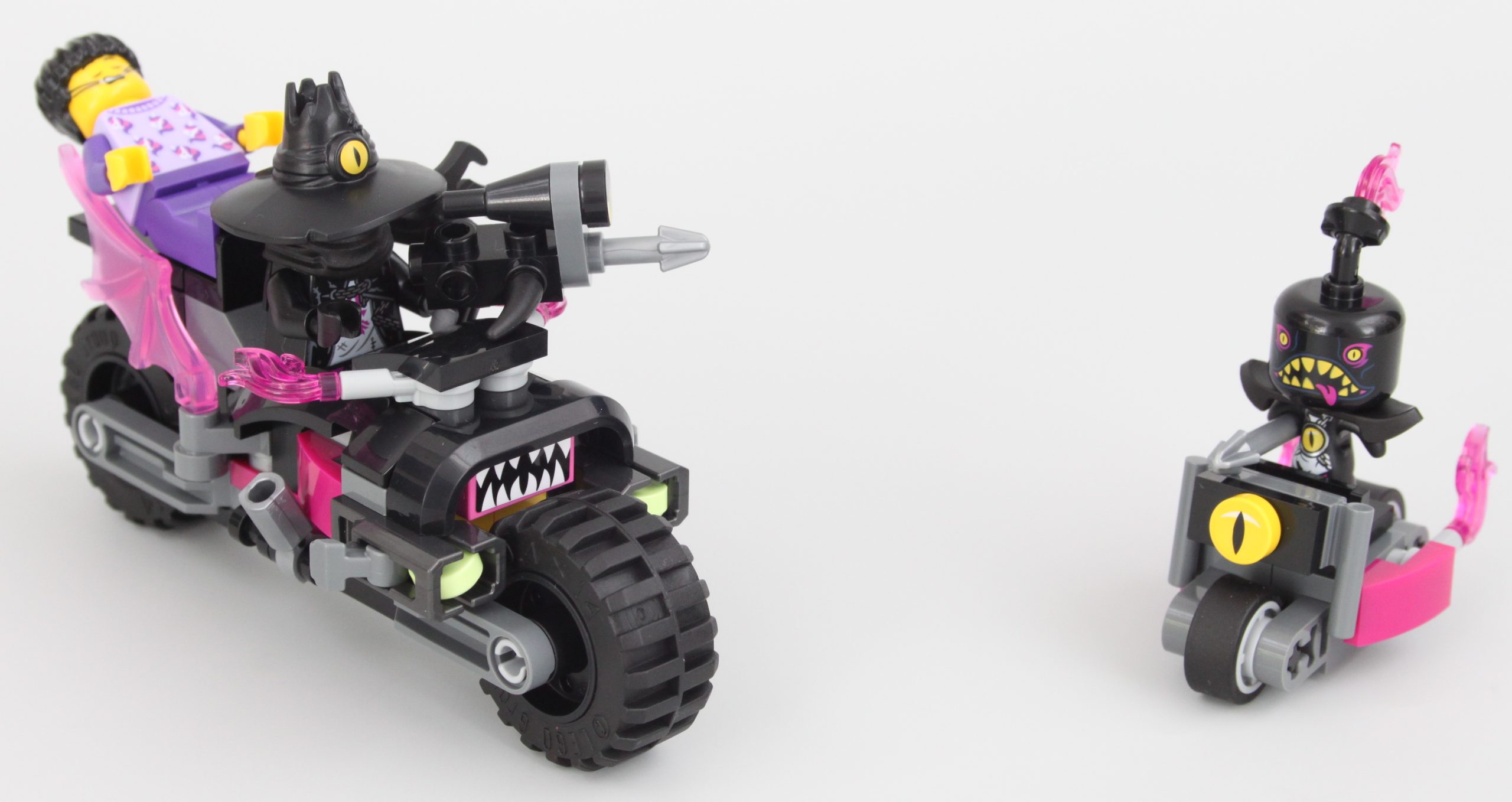 LEGO DREAMZzz 71458 Crocodile Car review and gallery
