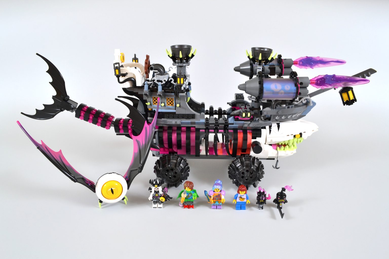 LEGO DREAMZzz 71469 Nightmare Shark Ship review