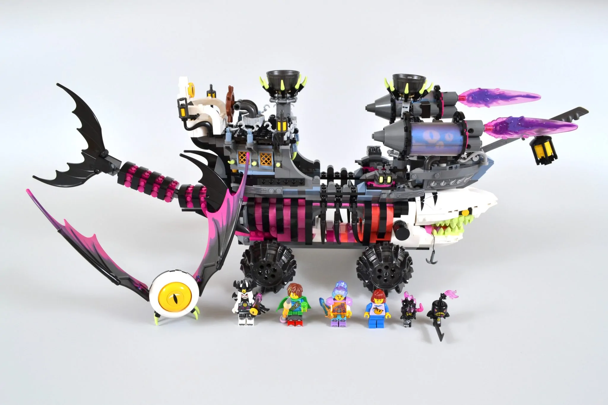 LEGO DREAMZzz 71469 Nightmare Shark Ship review