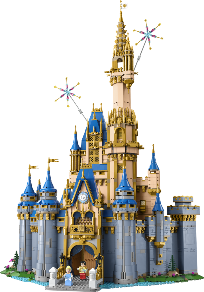 Comparing the LEGO Disney 2016 and 2023 Disney Castles