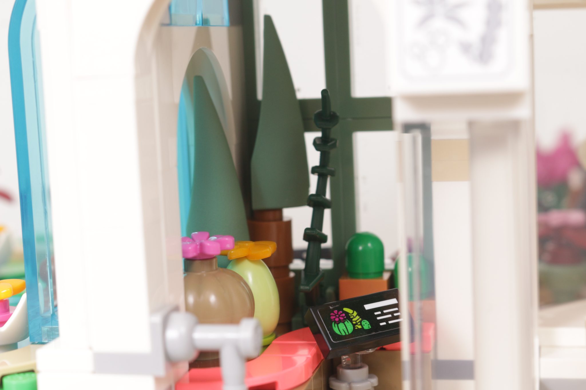 New LEGO Ideas botanical garden needs to keep one feature from LEGO Friends