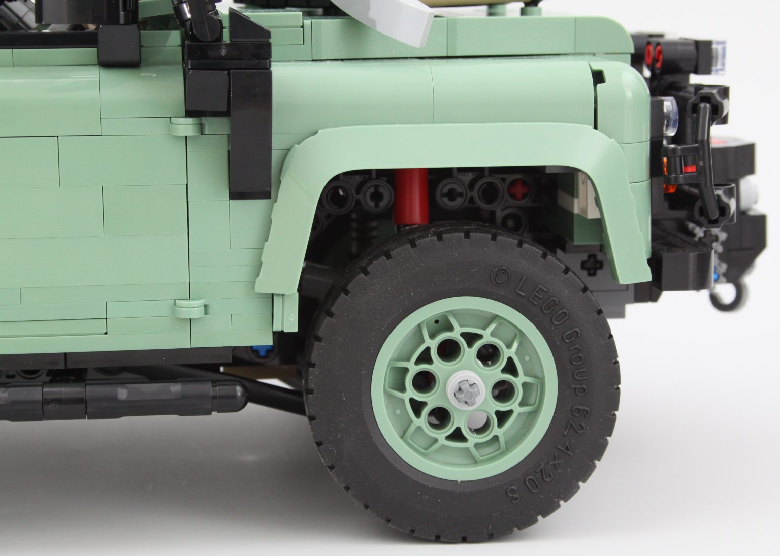 LEGO Icons 10317 Land Rover Classic Defender 90 review