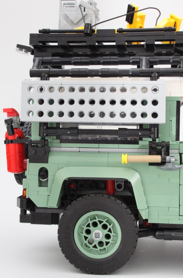 LEGO Icons 10317 Land Rover Classic Defender 90 review