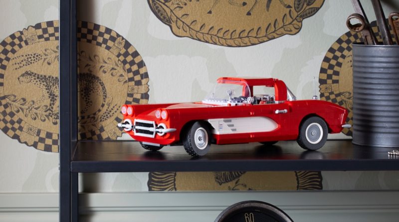 Hit the road with new LEGO Icons sets for August 2023