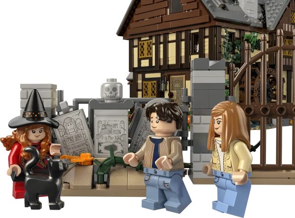 LEGO Ideas Hocus Pocus includes a nod to its fan designer