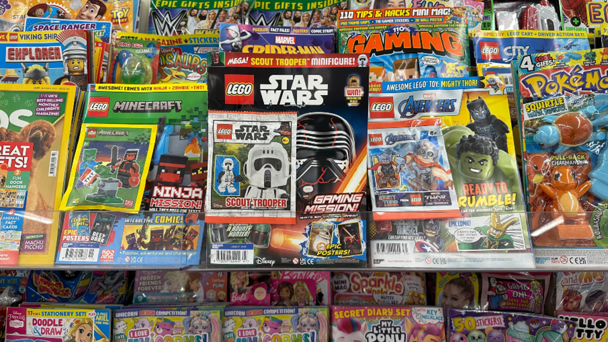 LEGO Star Wars magazine Issue 97 out now with free Scout Trooper ...