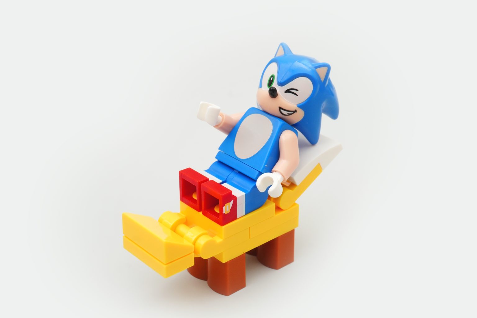 LEGO 76991 Tails' Workshop and Tornado Plane review