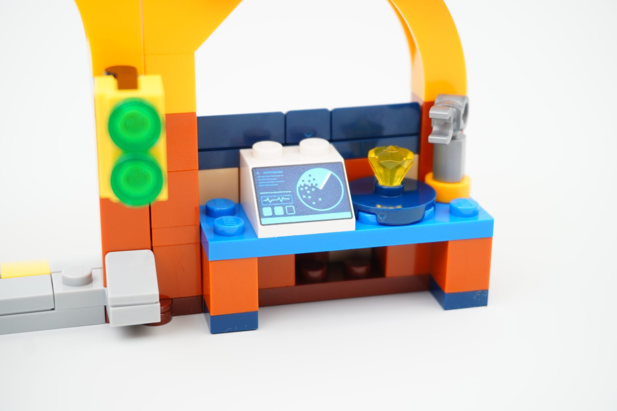 LEGO 76991 Tails' Workshop and Tornado Plane review