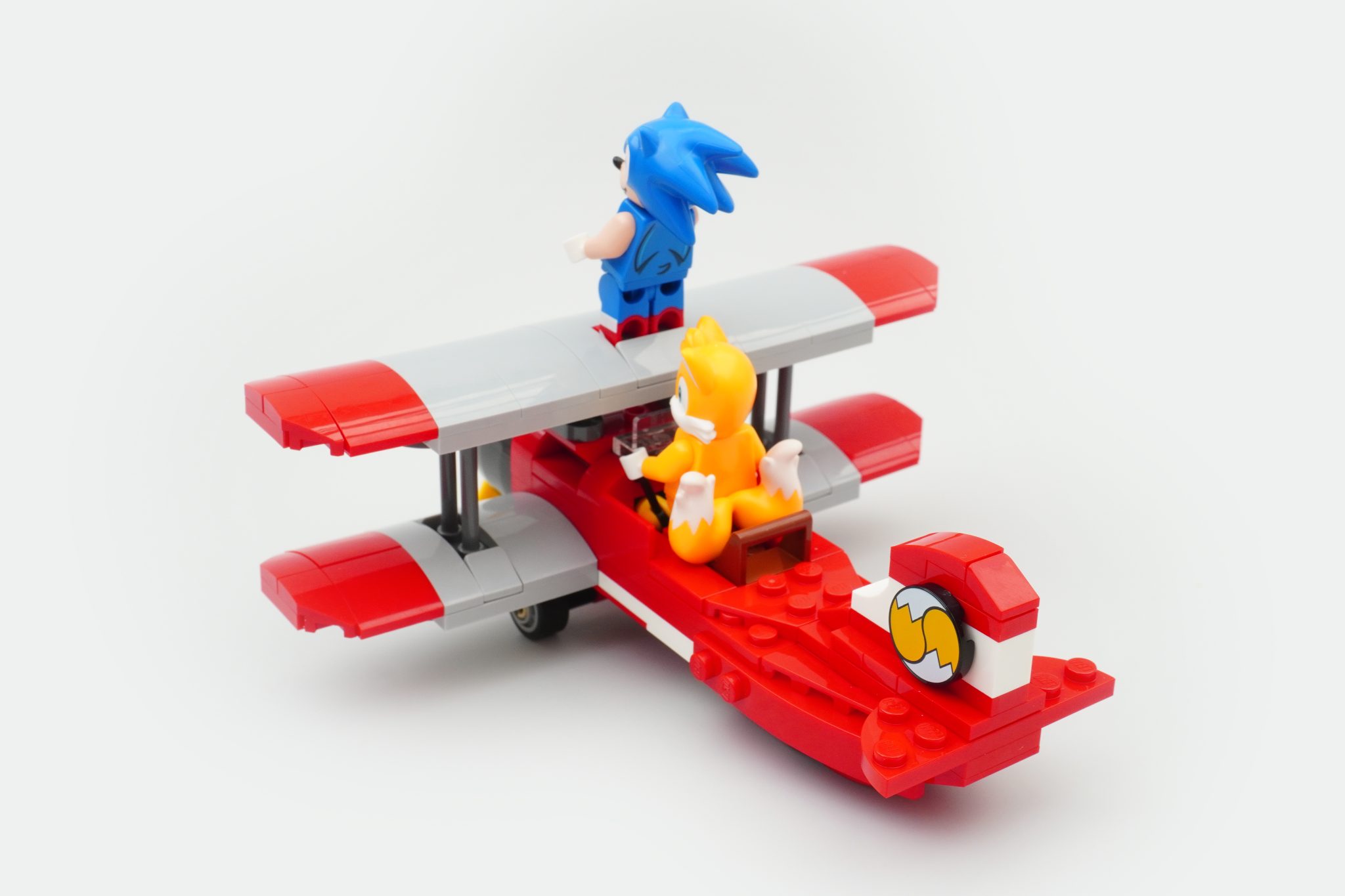 LEGO 76991 Tails' Workshop and Tornado Plane review