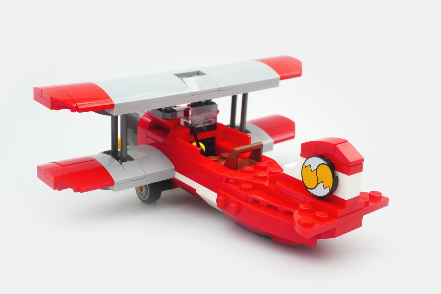 LEGO 76991 Tails' Workshop and Tornado Plane review