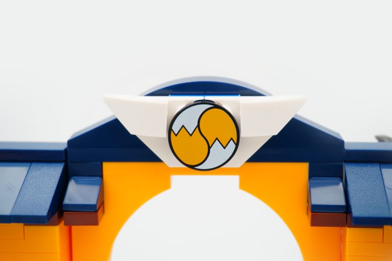 LEGO 76991 Tails' Workshop and Tornado Plane review