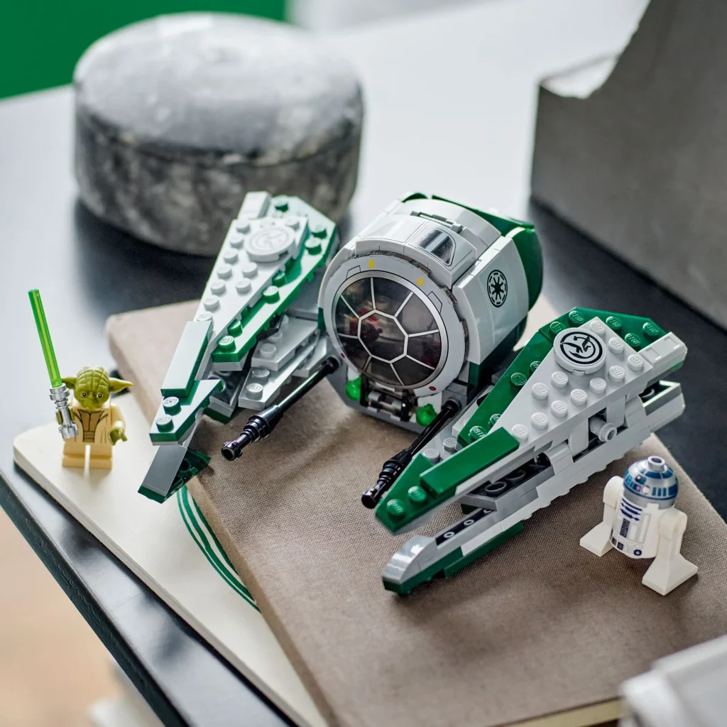 A list of all 40 LEGO Star Wars sets currently on offer