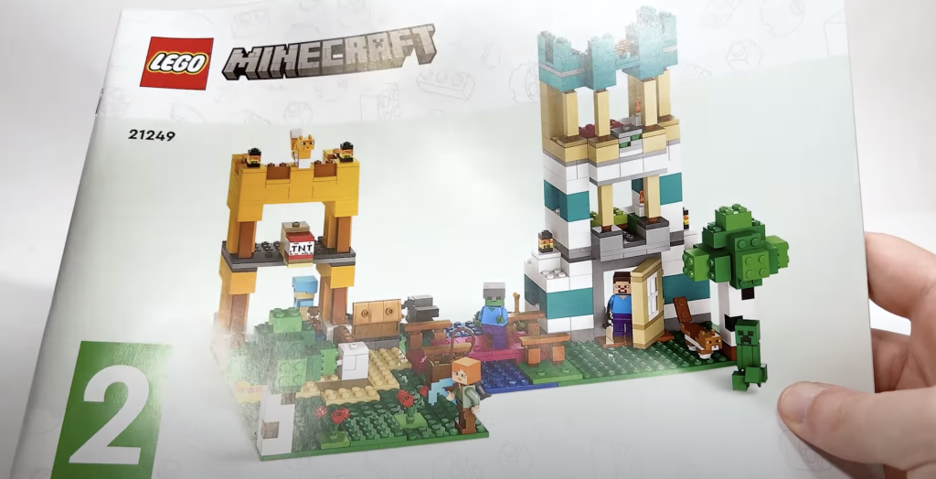 First look at LEGO Minecraft 21249 The Crafting Box 4.0