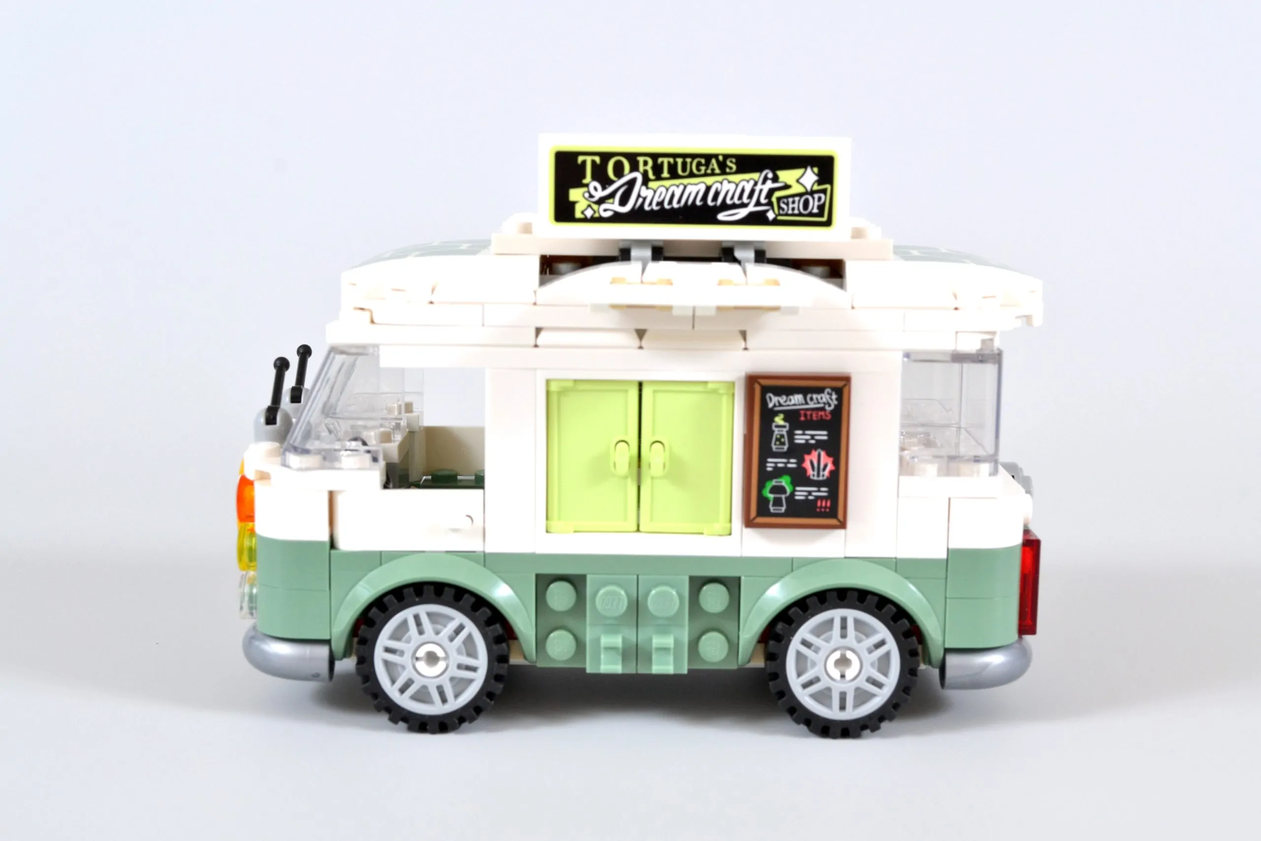LEGO DREAMZzz 71456 Mrs. Castillo’s Turtle Van review