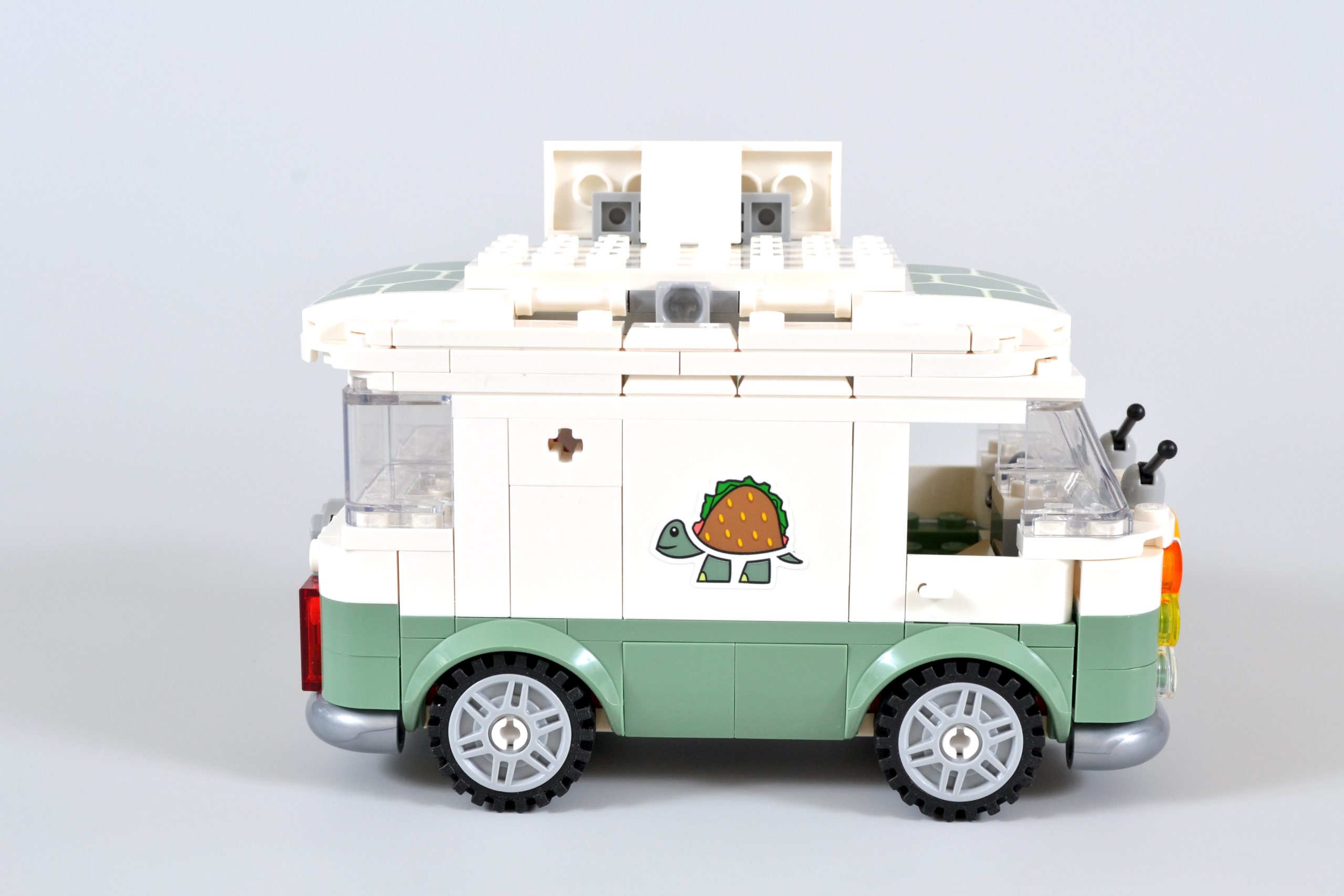 LEGO DREAMZzz 71456 Mrs. Castillo’s Turtle Van review