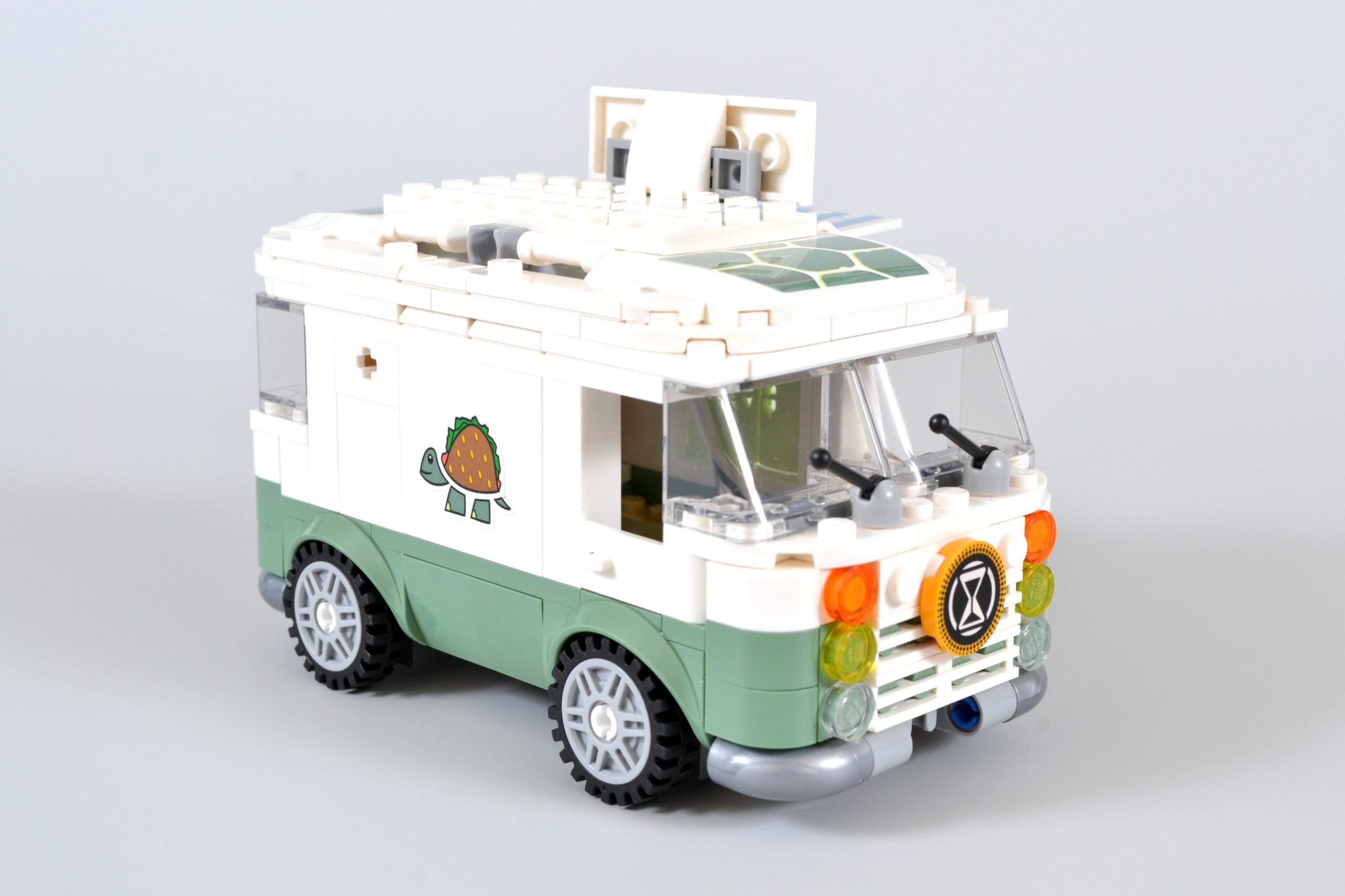 LEGO DREAMZzz 71456 Mrs. Castillo’s Turtle Van review