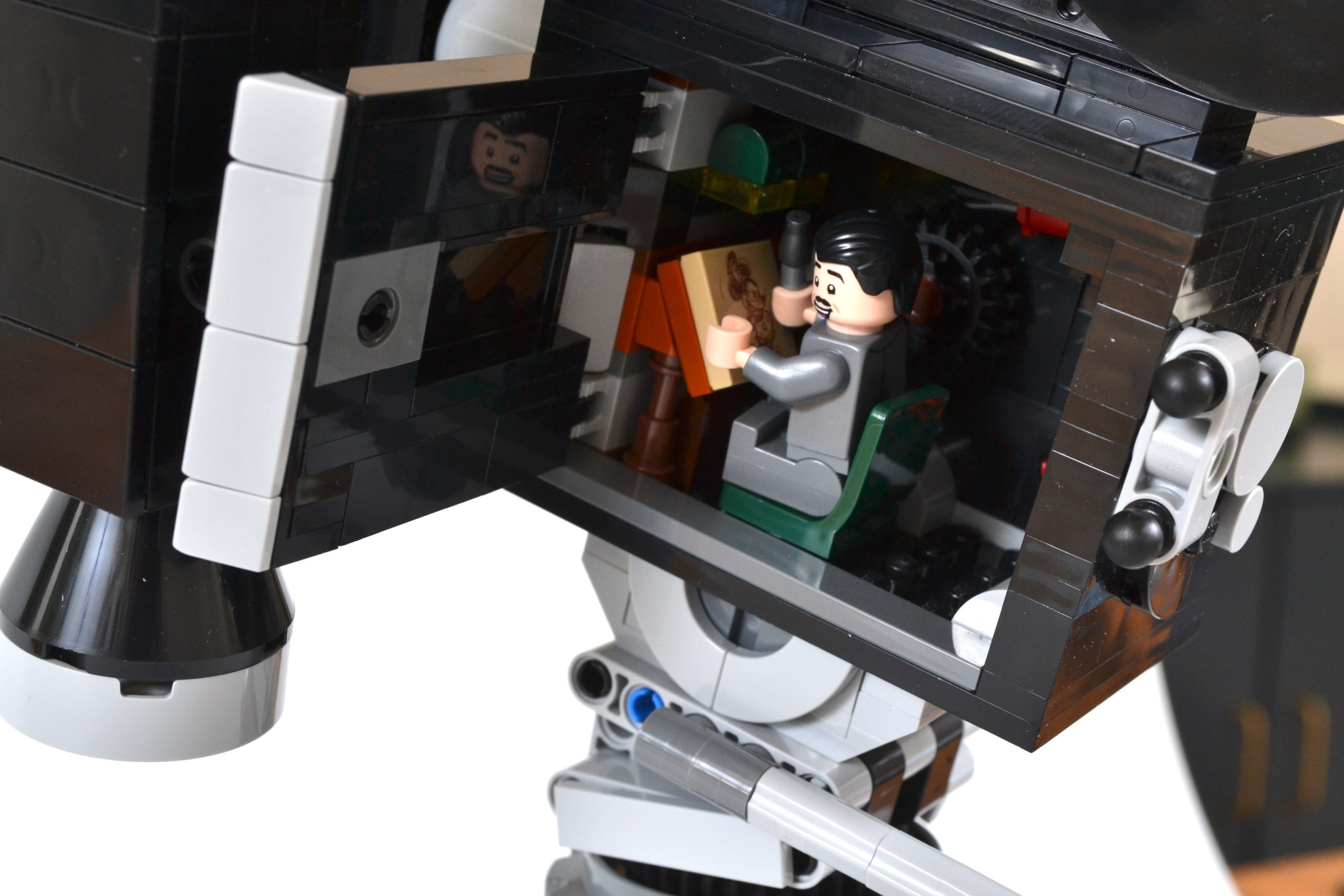 LEGO Disney 43230 Walt Disney Tribute Camera review