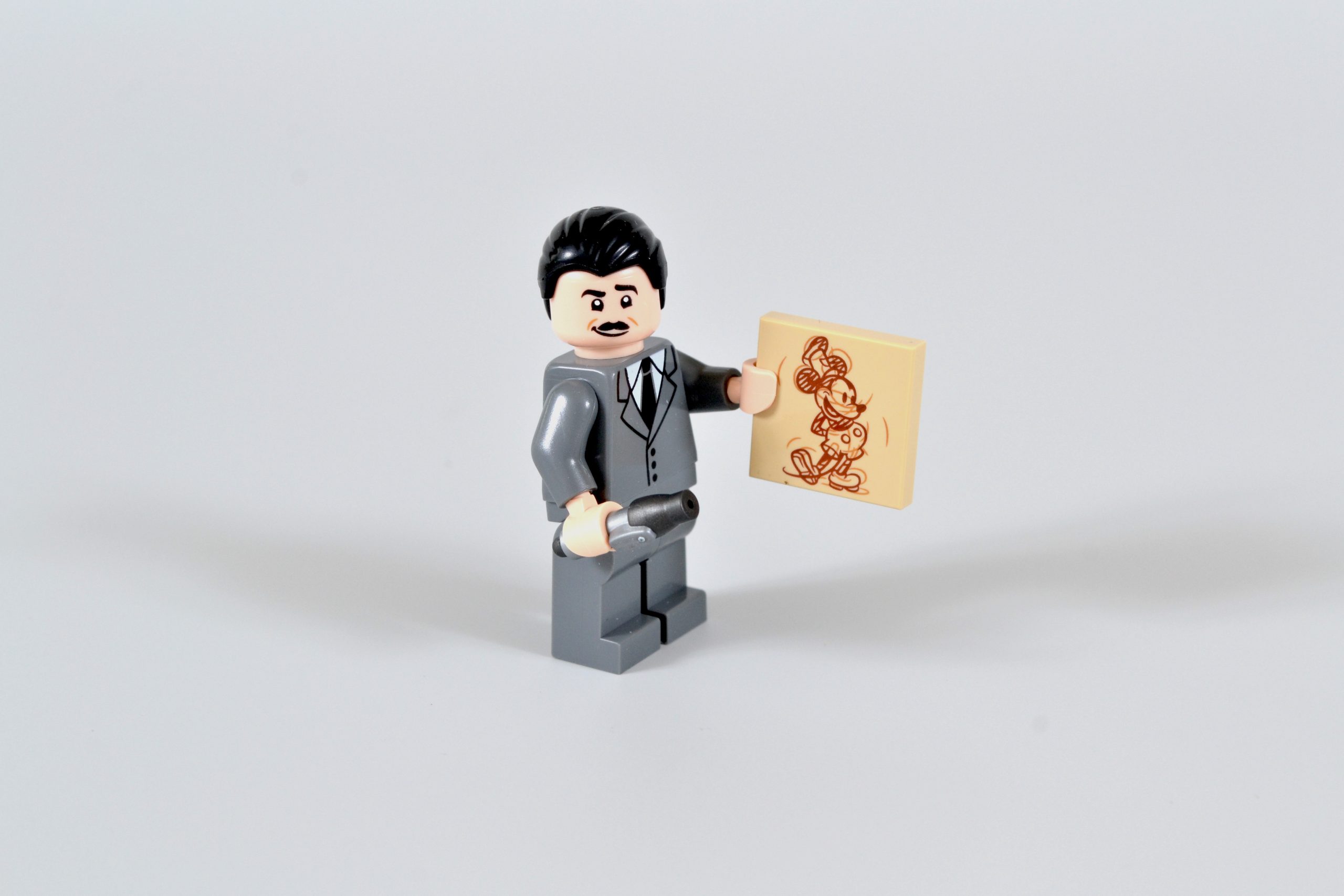 LEGO Disney 43230 Walt Disney Tribute Camera review