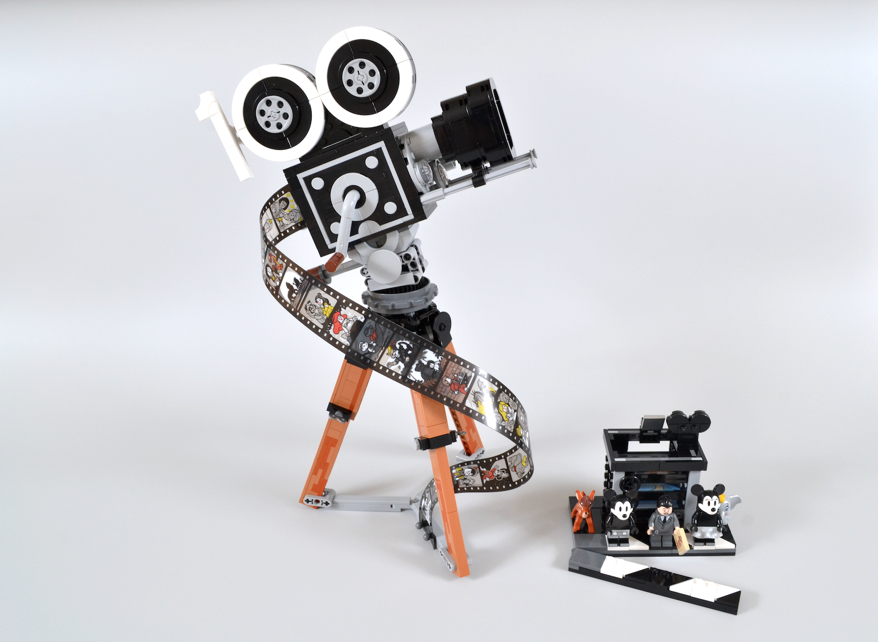 LEGO Disney 43230 Walt Disney Tribute Camera review