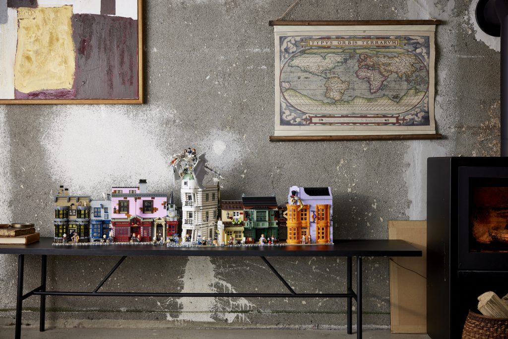 This is the perfect display for the LEGO Harry Potter Gringotts set