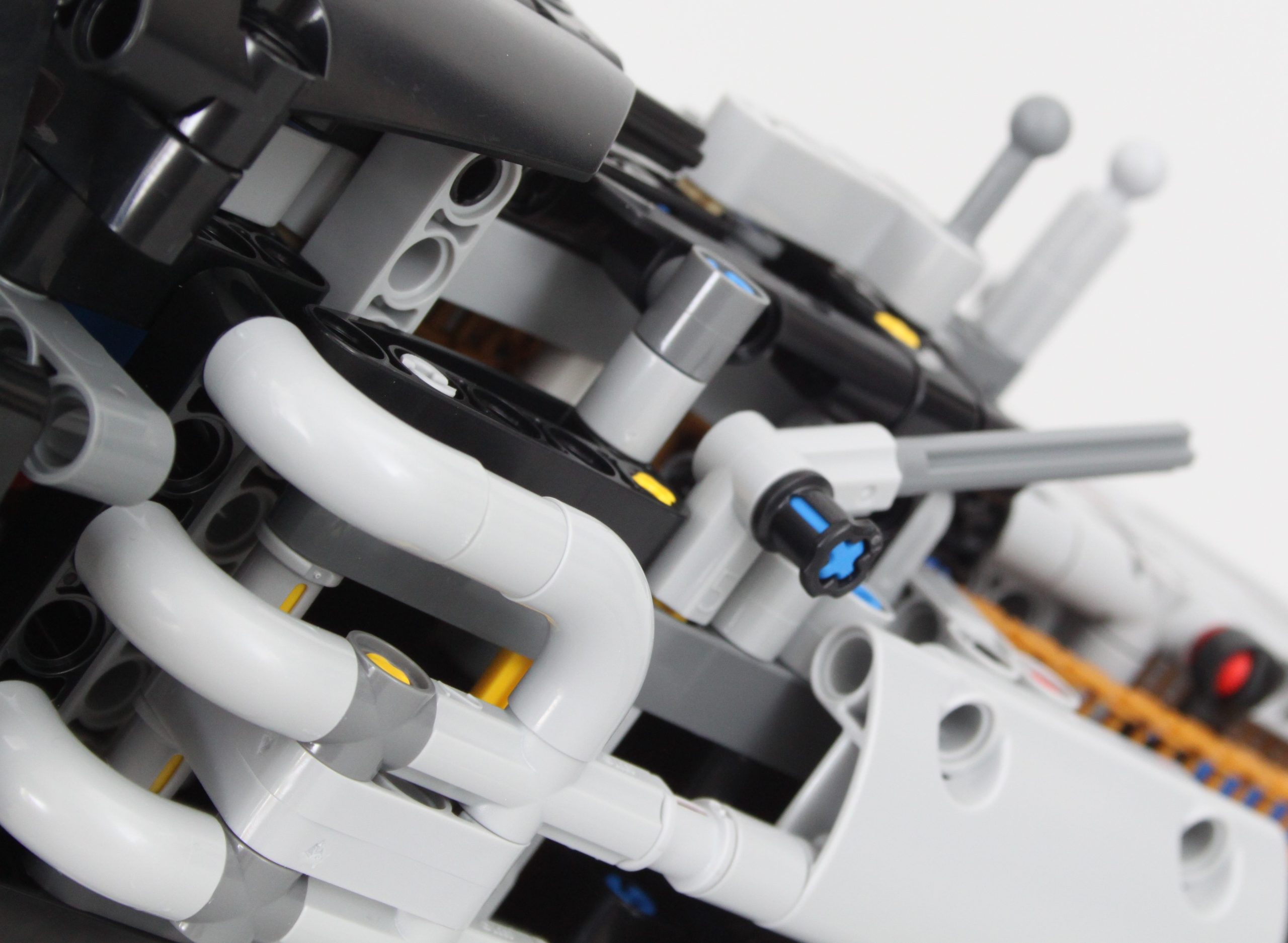 LEGO Technic 42159 Yamaha MT-10 SP review