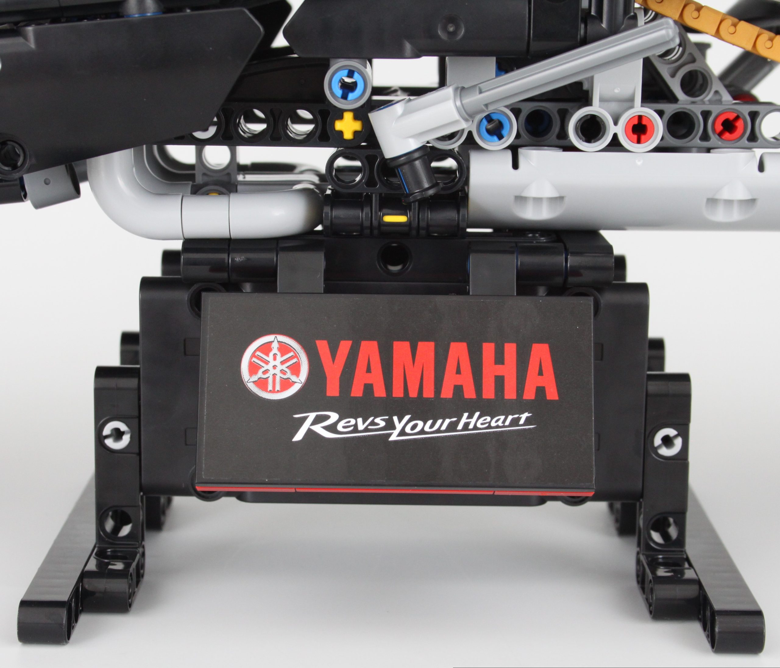 LEGO Technic 42159 Yamaha MT-10 SP review