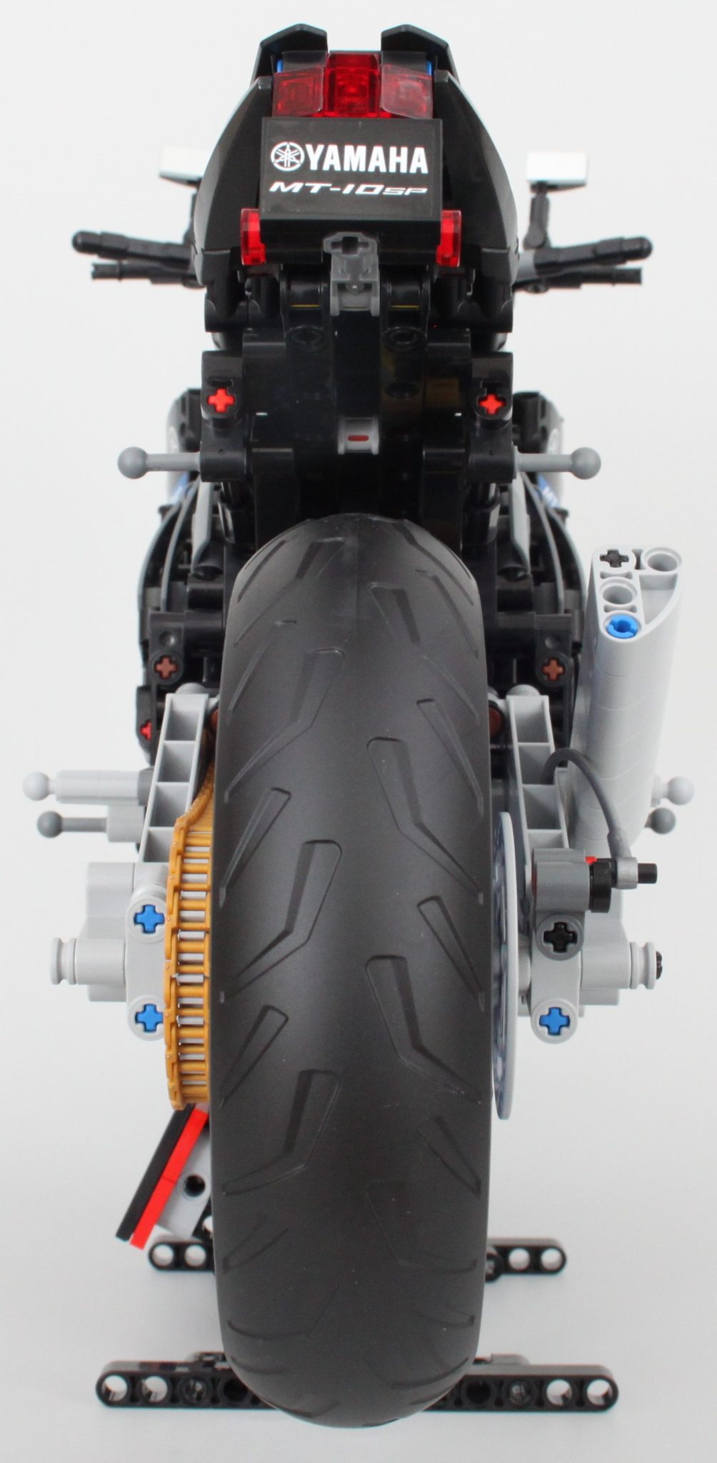 LEGO Technic 42159 Yamaha MT-10 SP review