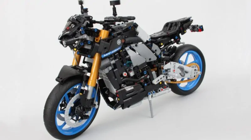 LEGO Technic 42159 Yamaha MT-10 SP review