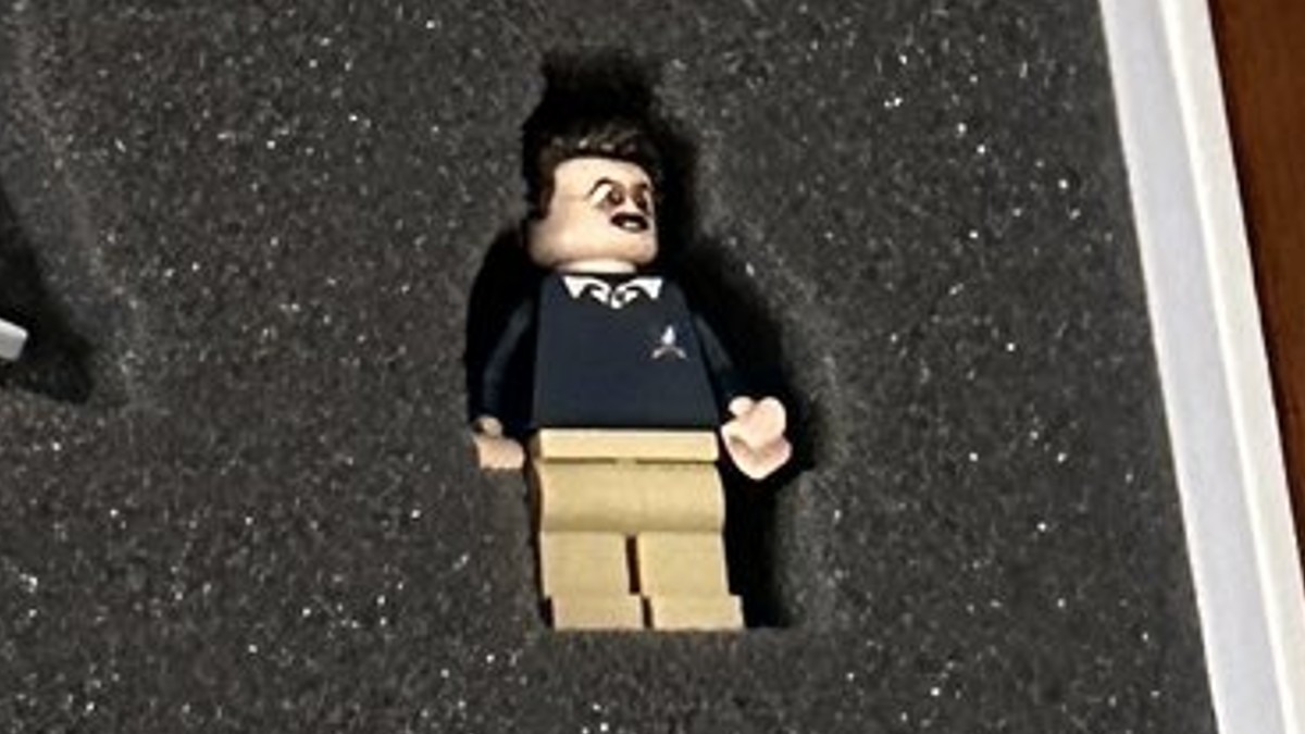 There’s a LEGO Ted Lasso minifigure, as long as you can find it - Brick ...