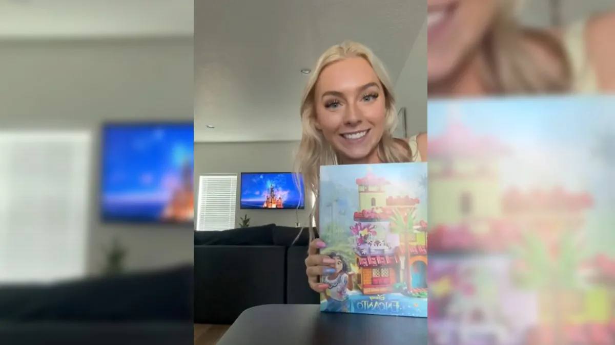 Experience the thrill of the very first LEGO set again