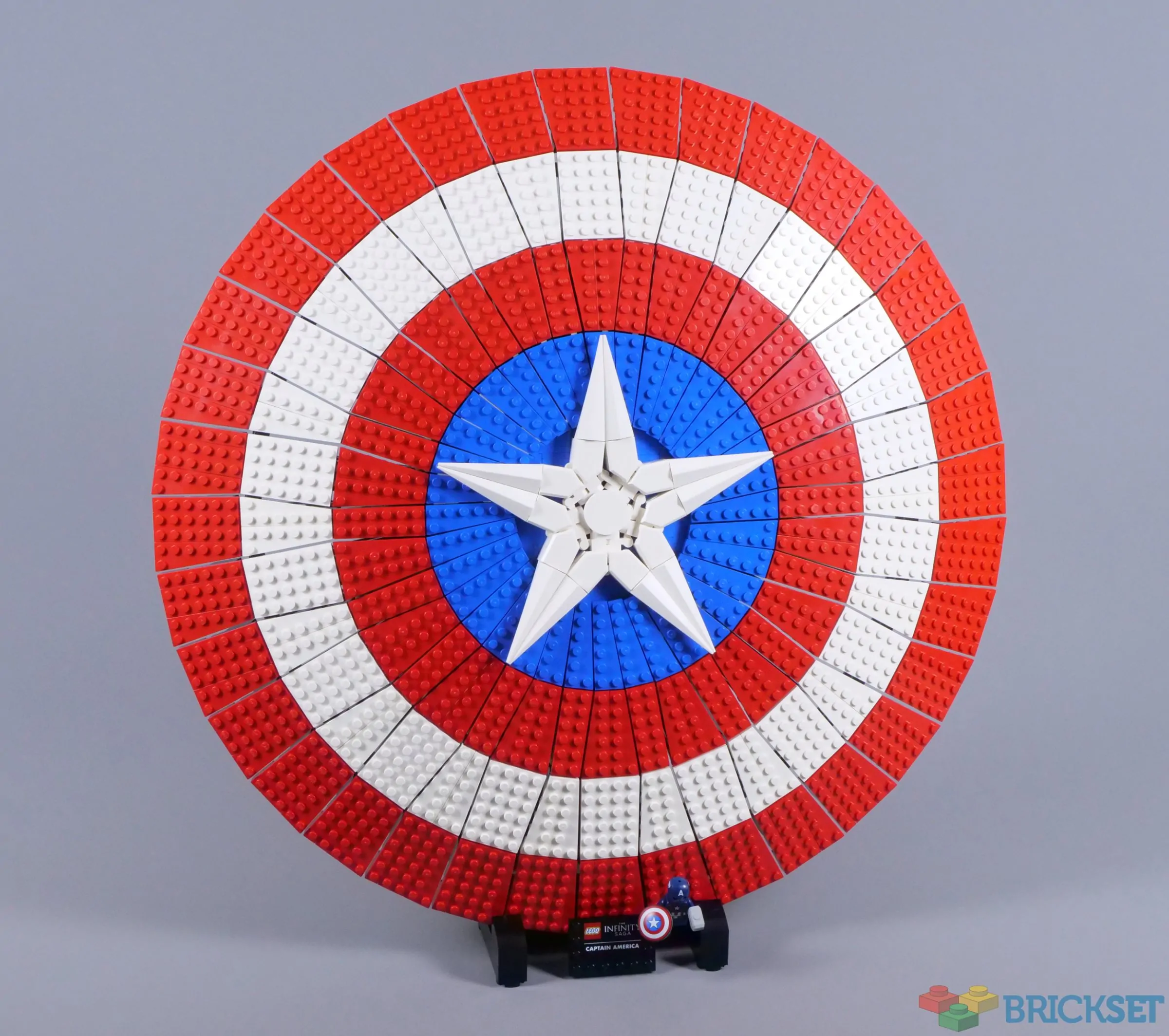 LEGO 76262 Captain America's Shield looks good but fragile