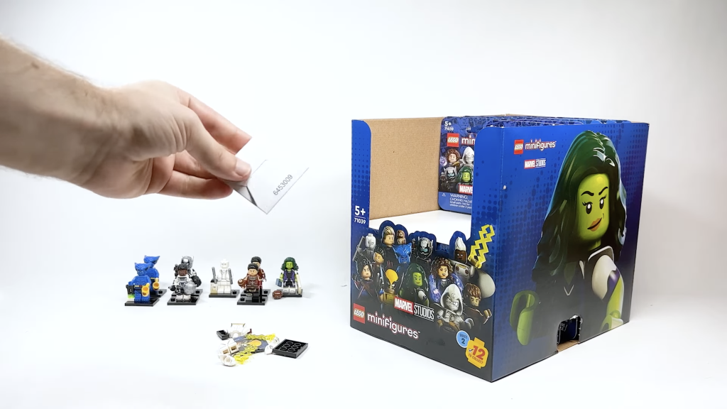 Closer look at new LEGO Collectible Minifigures 71039 Marvel Series 2 ...