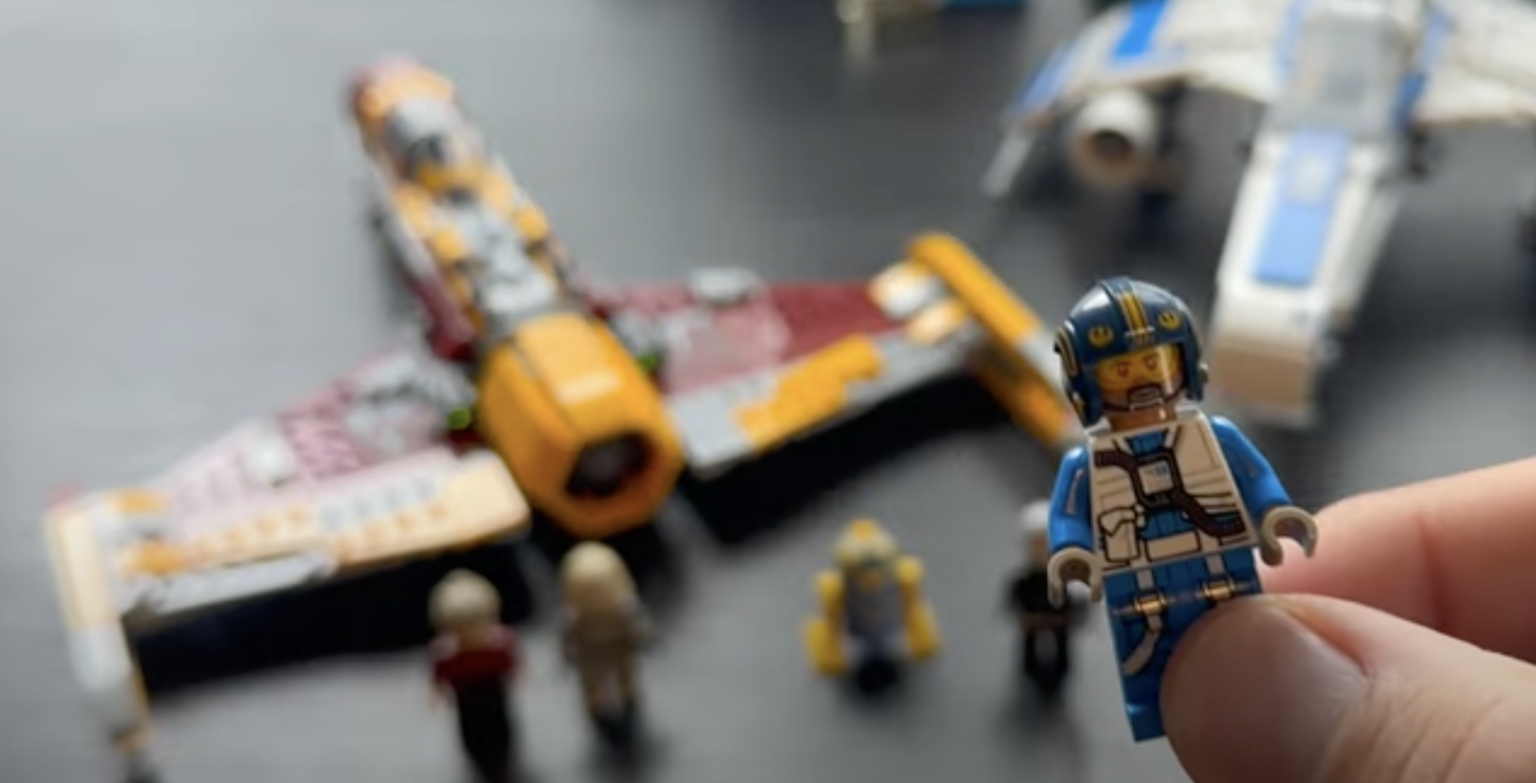 LEGO Star Wars 75364 New Republic E-Wing vs. Shin Hati’s Starfighter's ...