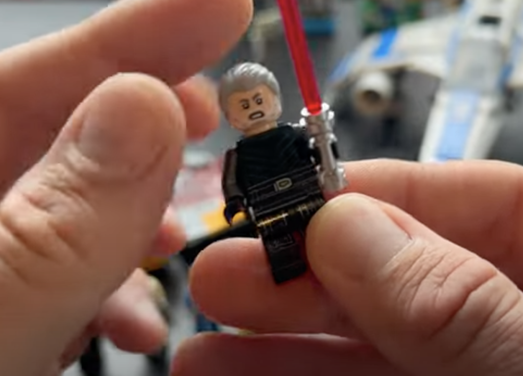 LEGO Star Wars 75364 New Republic E-Wing vs. Shin Hati’s Starfighter's ...