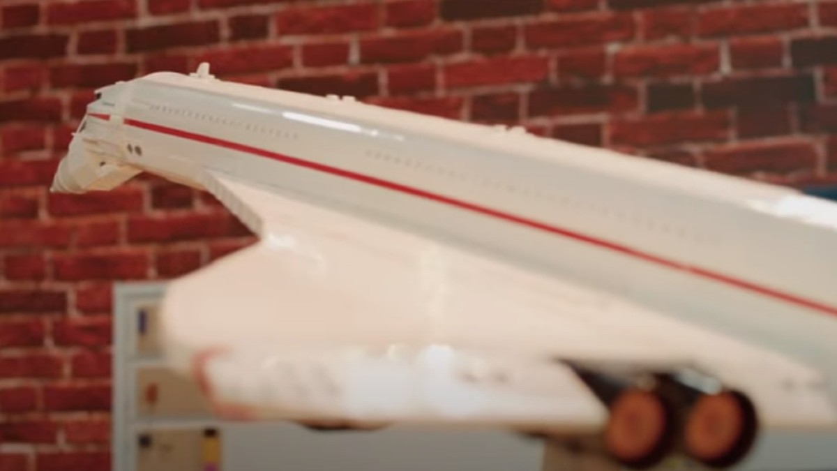 How LEGO Icons 10318 Concorde accommodates best feature