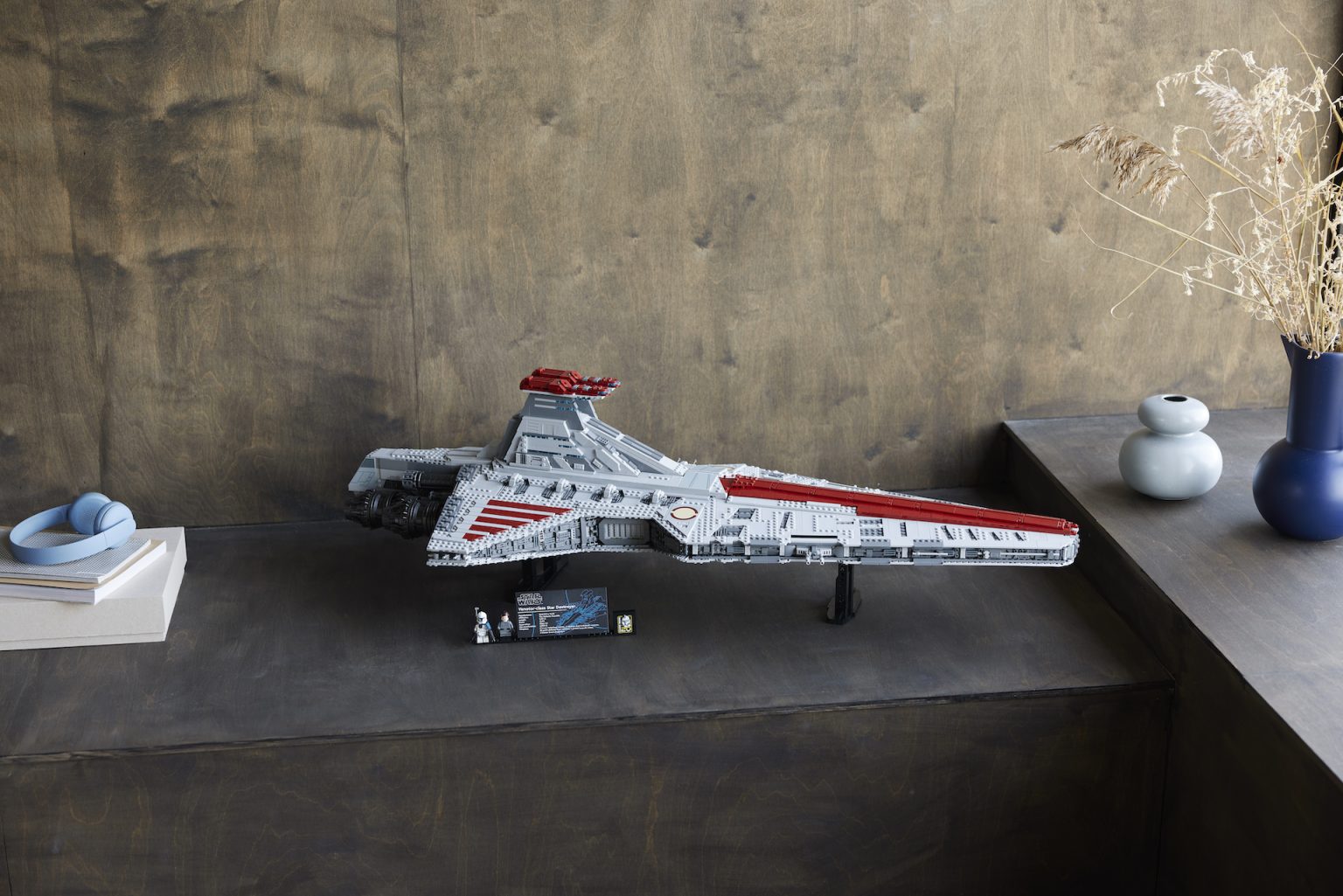 LEGO Star Wars 75367 Venator-Class Republic Attack Cruiser officially revealed